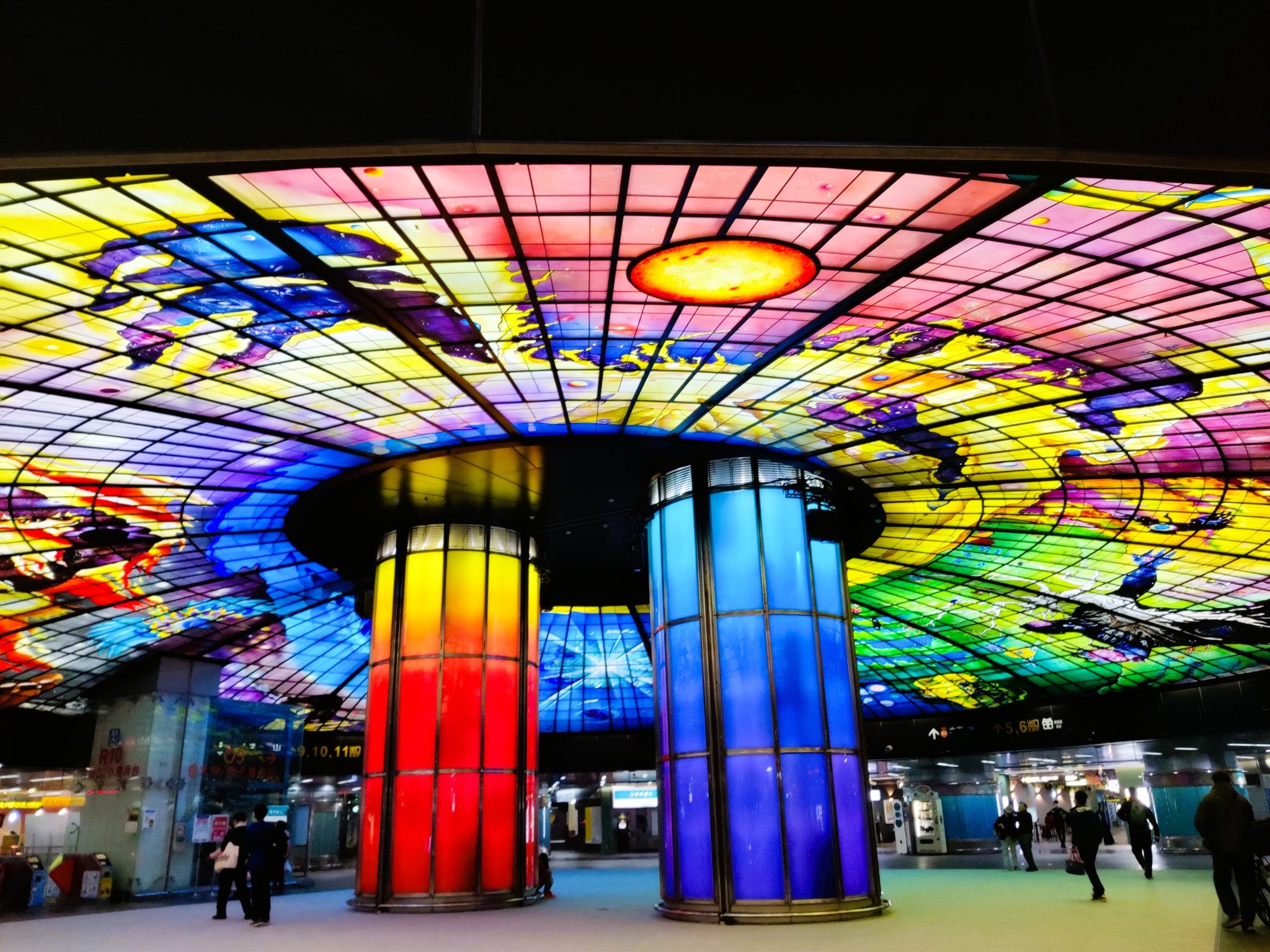 One Of The World's Most Beautiful Subway Stations Is In Taiwan